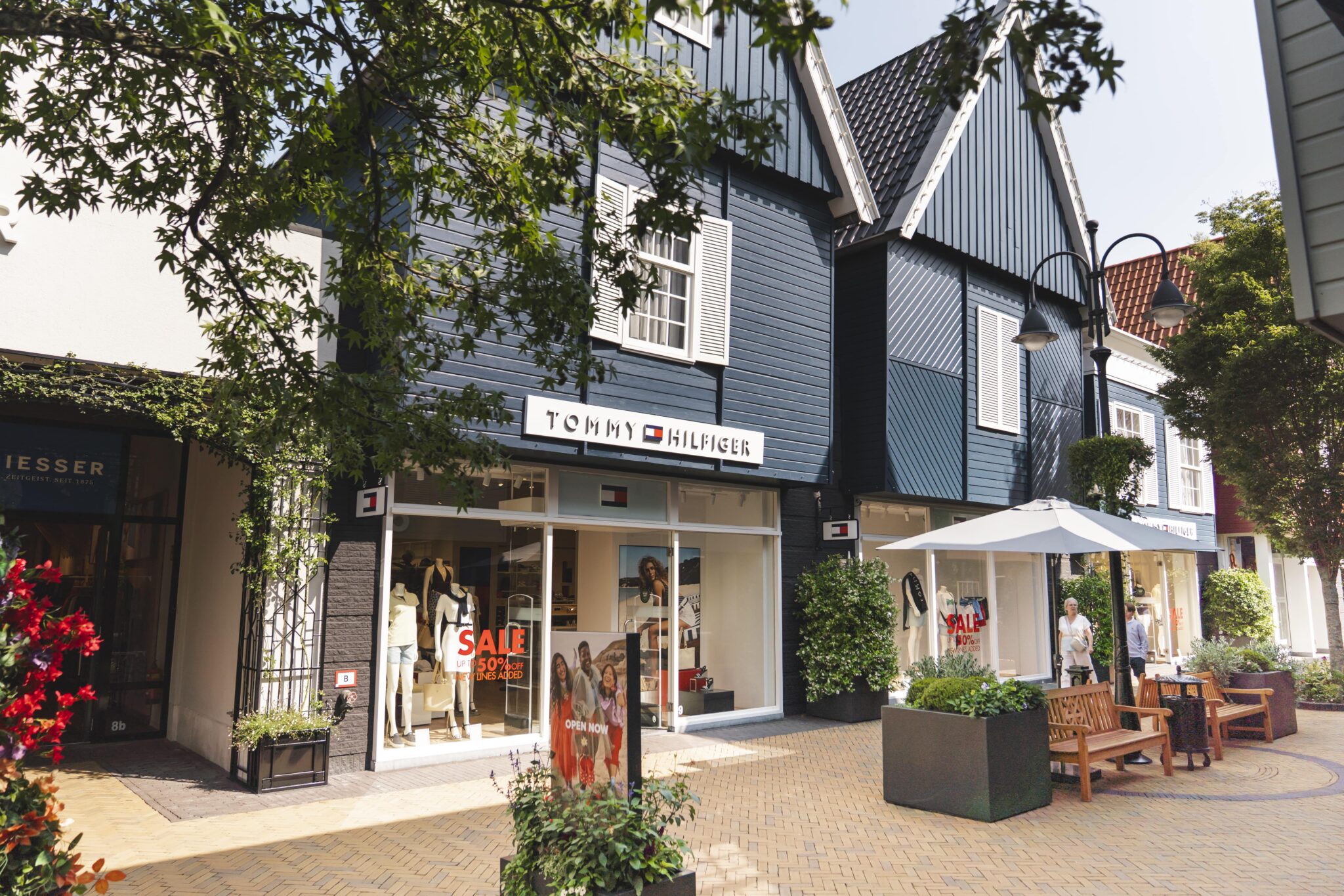 Designer Outlet Roosendaal Meer Dan 85 Designermerken Zijn Voor